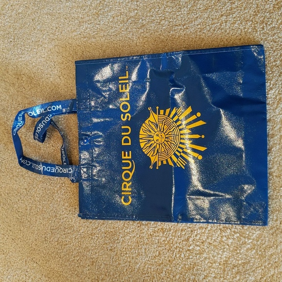 Other | New Cirque Du Soleil Souvenir Program Bundle Quidam O ...